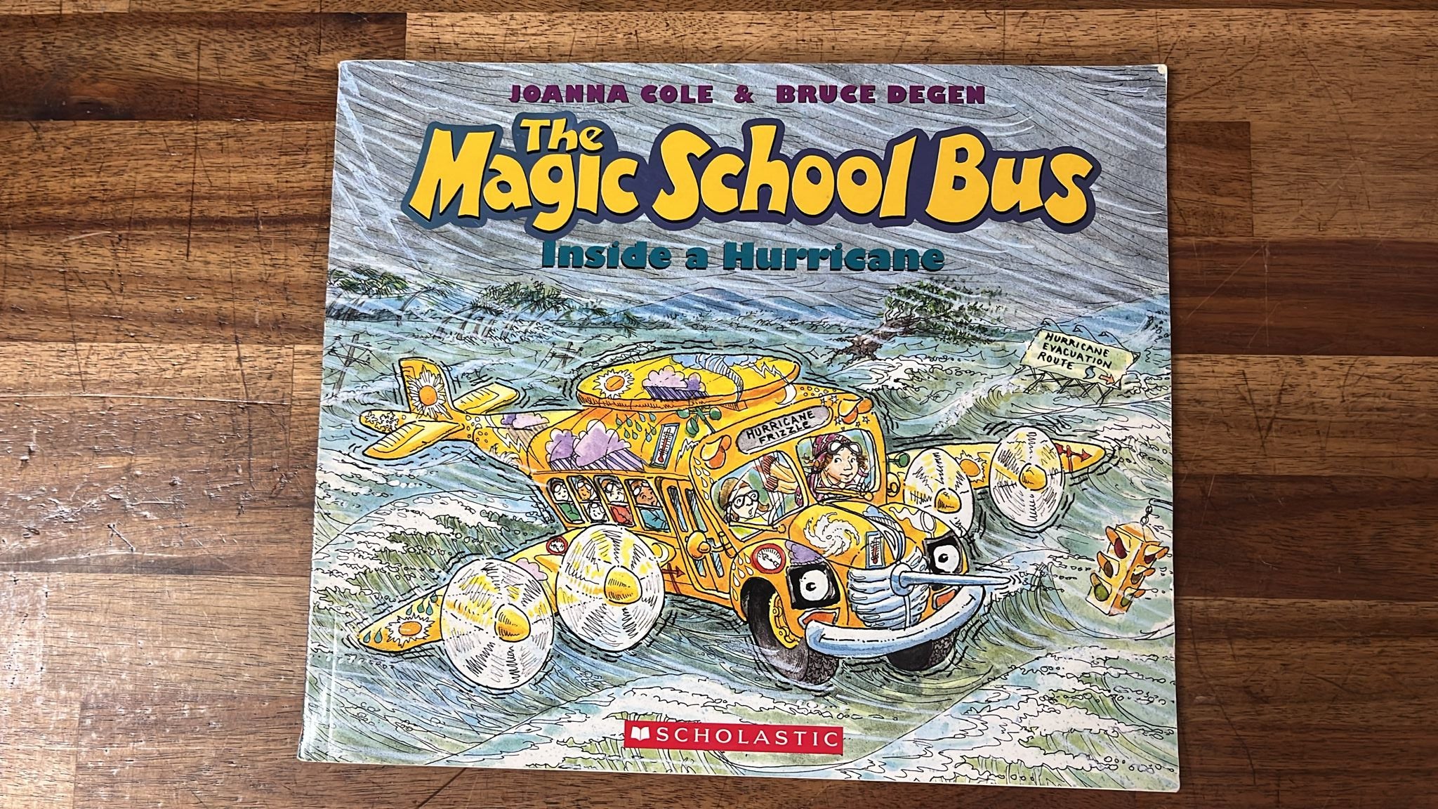 The Magic School Bus: Inside a Hurricane - Scholastic Literature ...